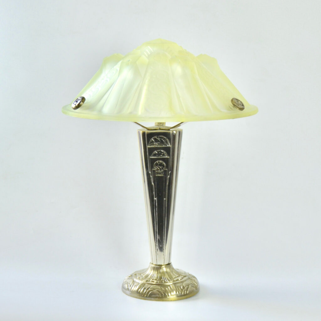Muller Frères lamp in Uranium glass and nickel plated bronze | Divine ...