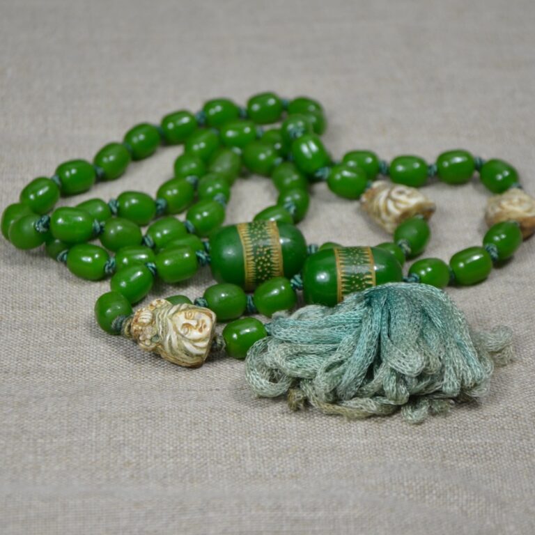1920s Max Neiger and green bakelite necklace, lariat - Divine Style ...