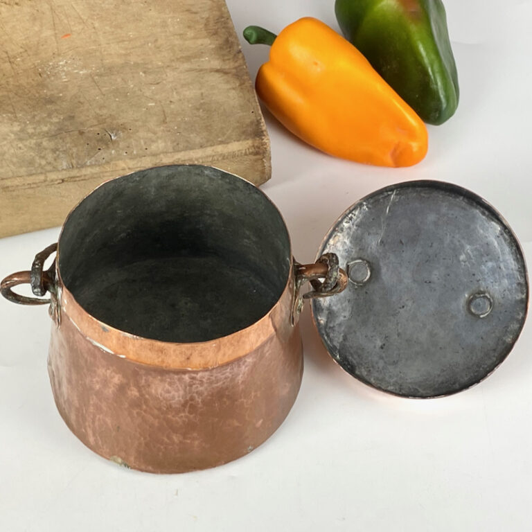 Small 19thc French copper cooking pot - Divine Style French Antiques