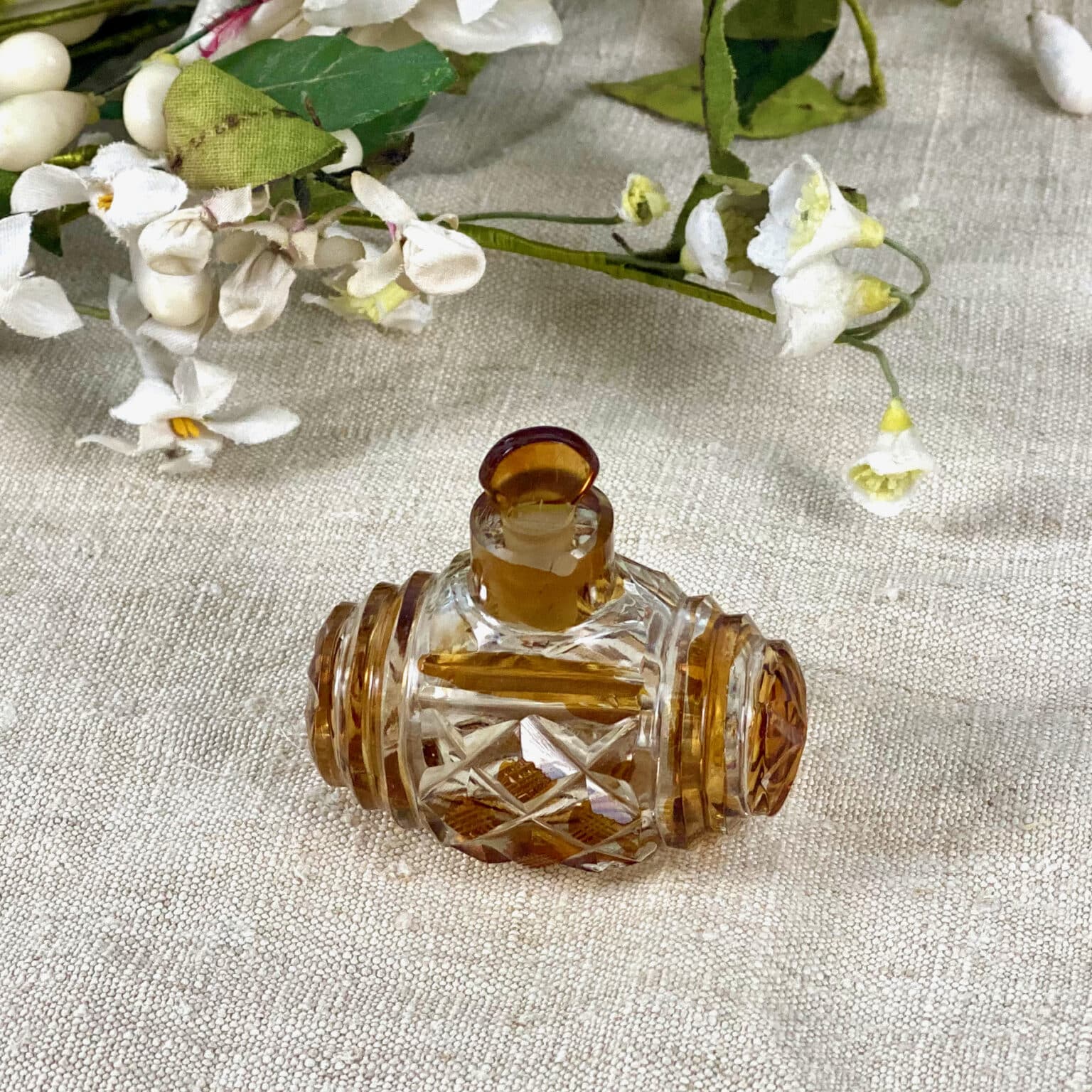 Amber cut glass barrel perfume bottle, 1830s | Divine Style French Antiques